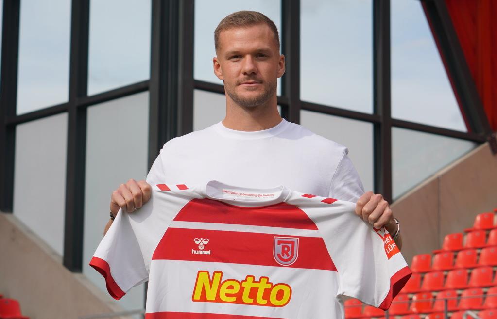 SSV Jahn Regensburg Verpflichtet Den Ehemaligen Cottbuser Eric Hottmann