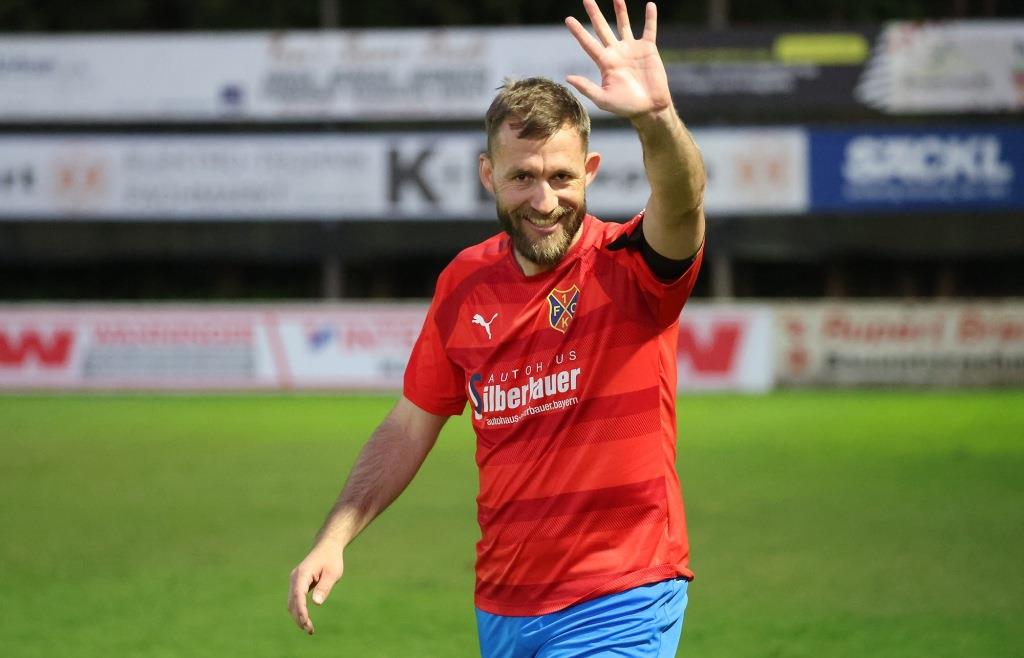 Hitziges Derby am Roten Steg: Bad Kötzting gewinnt, Roding steigt ab ...