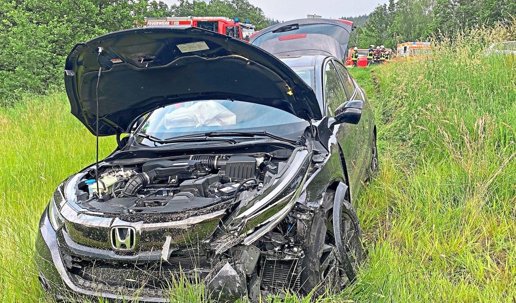 Vorfahrt missachtet: Unfall zwischen Bad Kötzting und Blaibach fordert drei Verletzte
