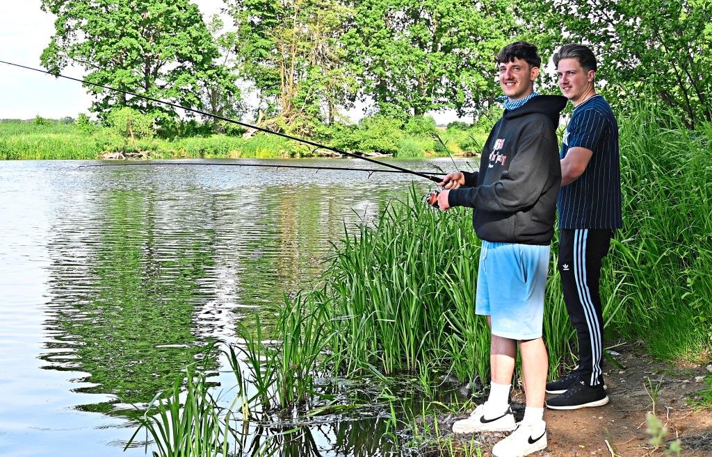 Schlager-Rapper Tream entspannt am liebsten beim Angeln – Daraus ...