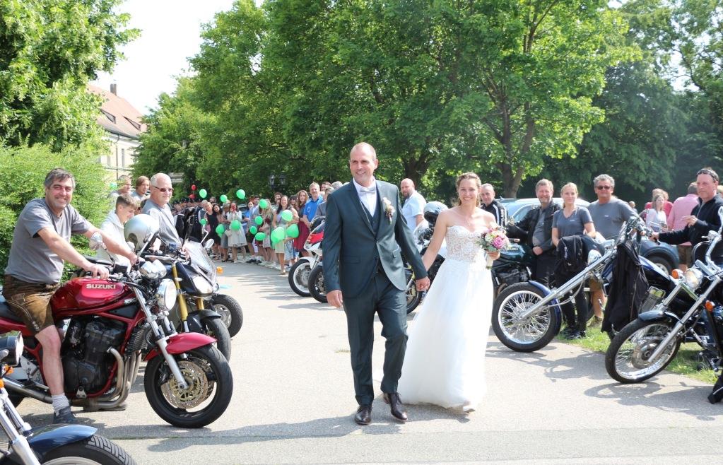 Hochzeit in Schönthal: Irina und Kurt Baier haben sich das Ja-Wort gegeben