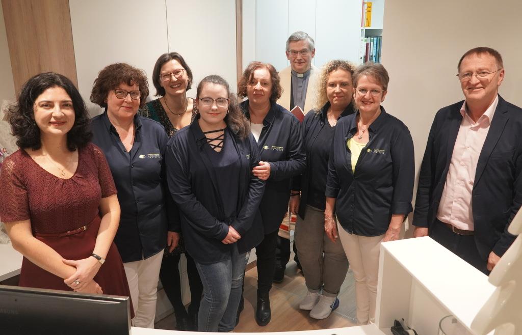 Augenarztpraxis Volz eingeweiht: Neue Praxis im Haus der Gesundheit ...