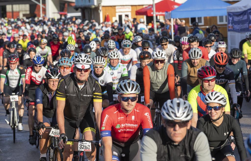 Rad-Event läuft: Der 39. Arber-Radmarathon ist gestartet