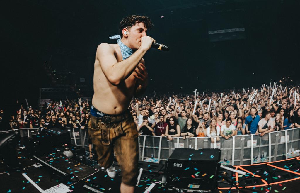 Schlager-Rapper Tream aus Schwandorf tritt live in ZDF-Silvestershow in ...