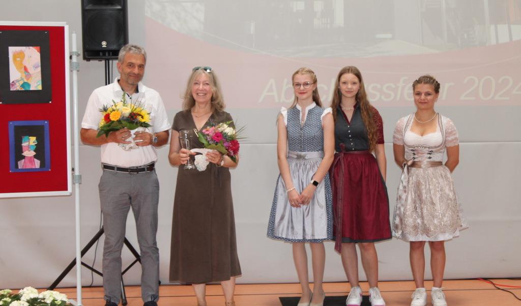 Absolventen der Mittelschule Furth im Wald wurden mit viel Lob in die ...