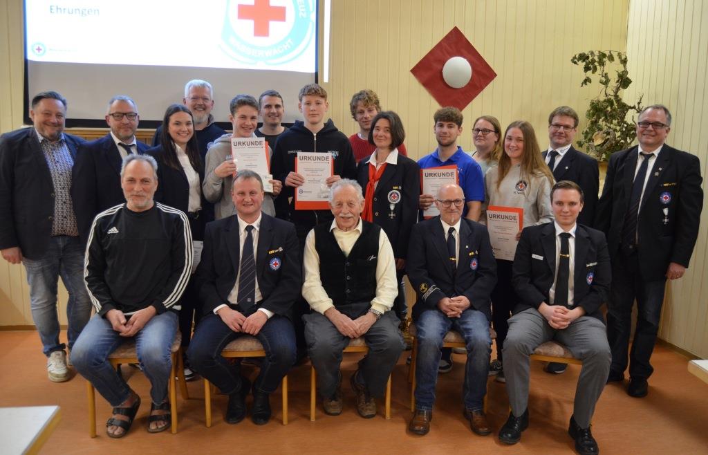 Wasserwacht Teublitz engagierte sich stark – 1776 Wachstunden geleistet