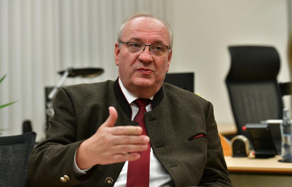 Löffler zeigt sich erschüttert über Gewalttat und verspricht „maximale ...