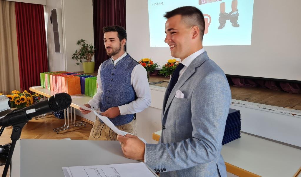 Absolventen der Berufsfachschule für Physiotherapie in Cham starten ins ...