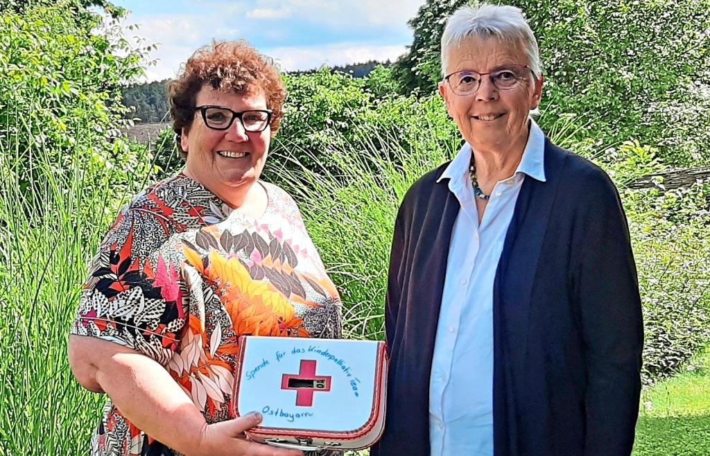 Ambergerin unterstützt mit Spende Musiktherapie für schwerkranke Kinder