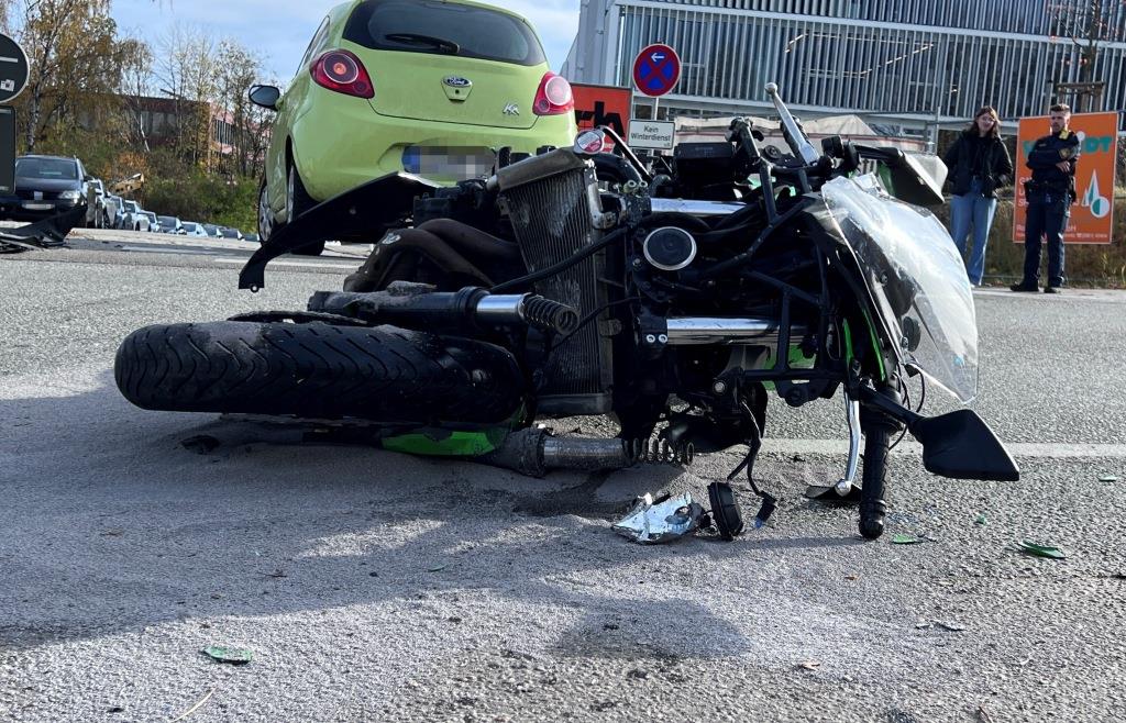 Regensburg: Motorradfahrer bei Unfall am Galgenberg schwer verletzt