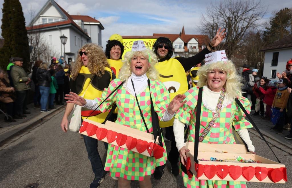 Mit Video: Wenzenbach lässt es krachen: Rund 3000 Besucher waren dabei