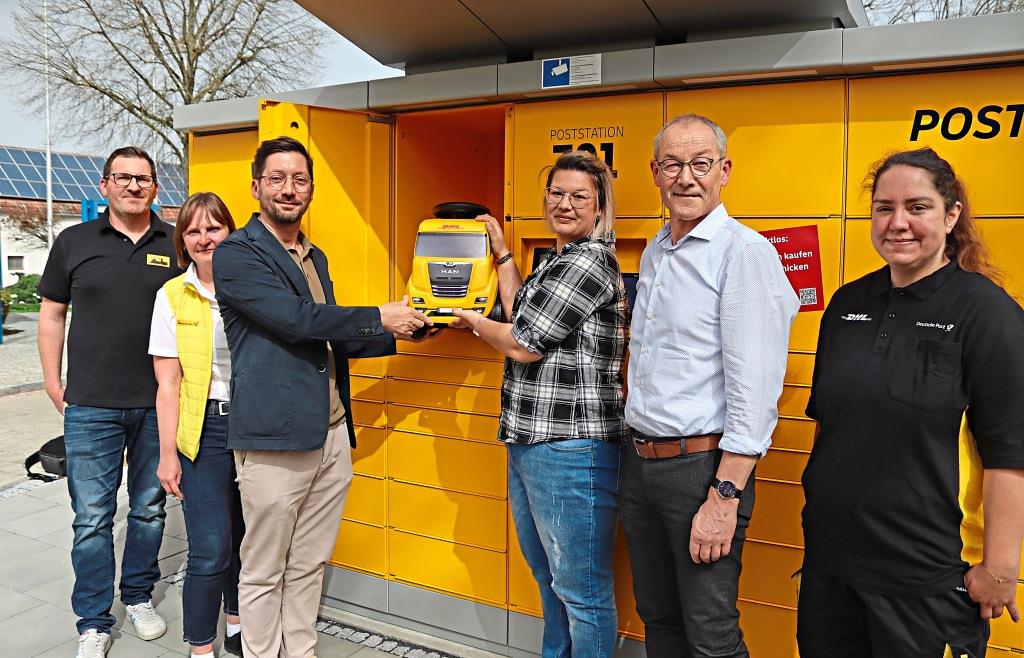 Poststation beim Rathaus Rieden eingeweiht: Bürgermeister spricht von ...