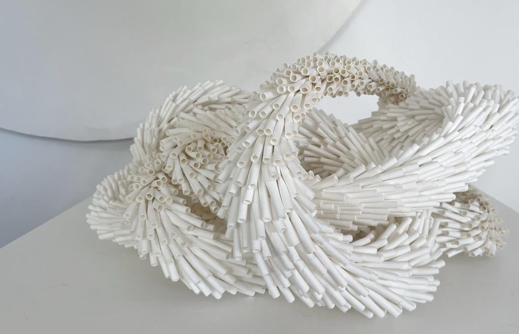 In der Neuen Galerie Dachau: Papier erweist sich als künstlerisches ...