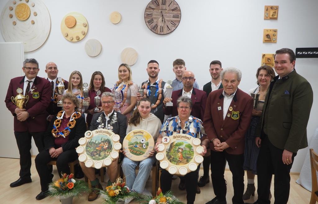 Eichenlaub: Lob für die Jugend