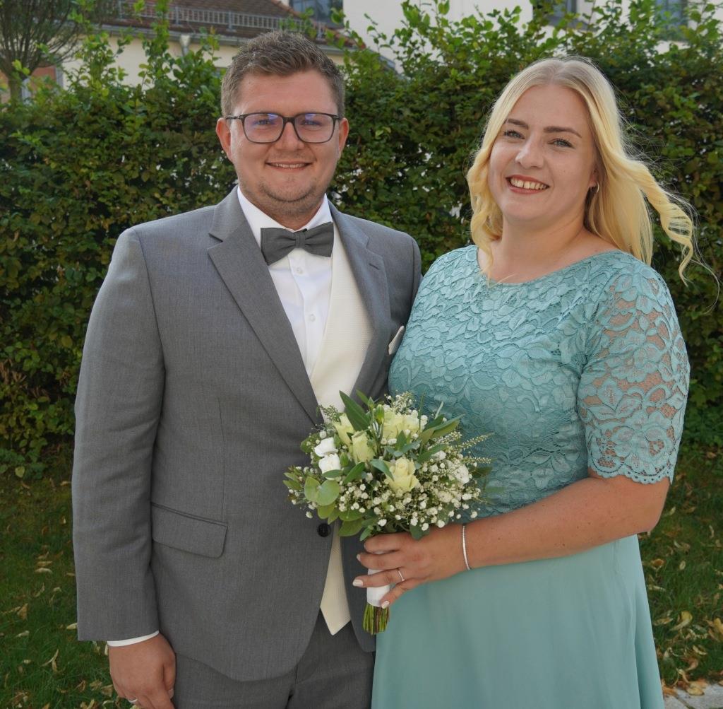 Aus Daßwanger Kindergartenfreundschaft wurde Liebe: Christina und ...