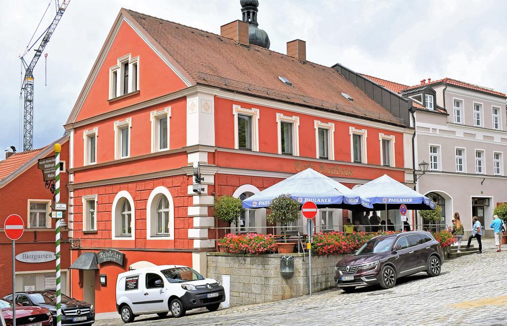 VIP, Ratskeller und Café Rathaus: Wie geht es am Stadtplatz in Furth im ...