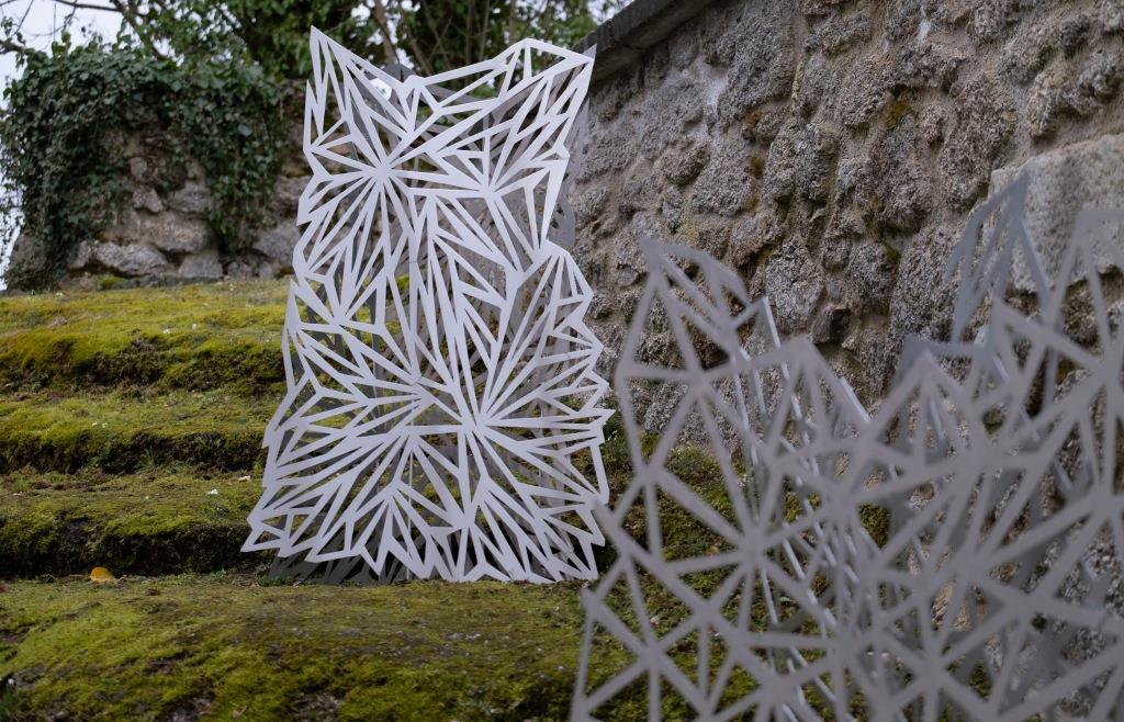 Mit dem Messer gezeichnet: Neue Werke des Regensburger Künstlers Hans ...