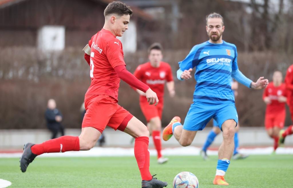 Gegen den TB03 Roding zeigte der 1. FC Bad Kötzting sein anderes Gesicht