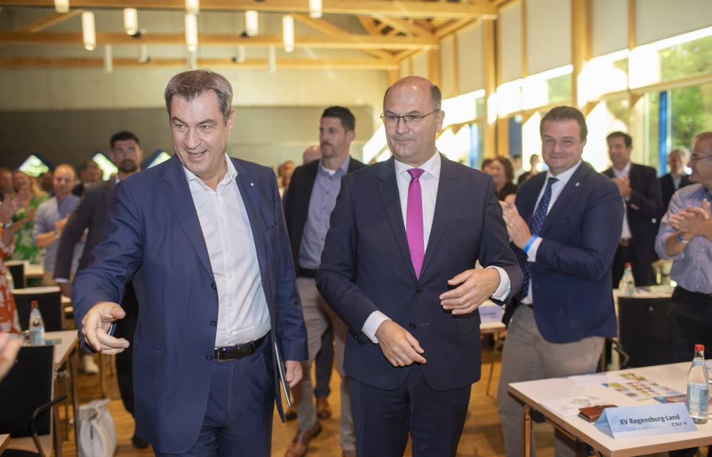 CSU-Chef Söder gibt Füracker Jobgarantie als bayerischer Finanzminister