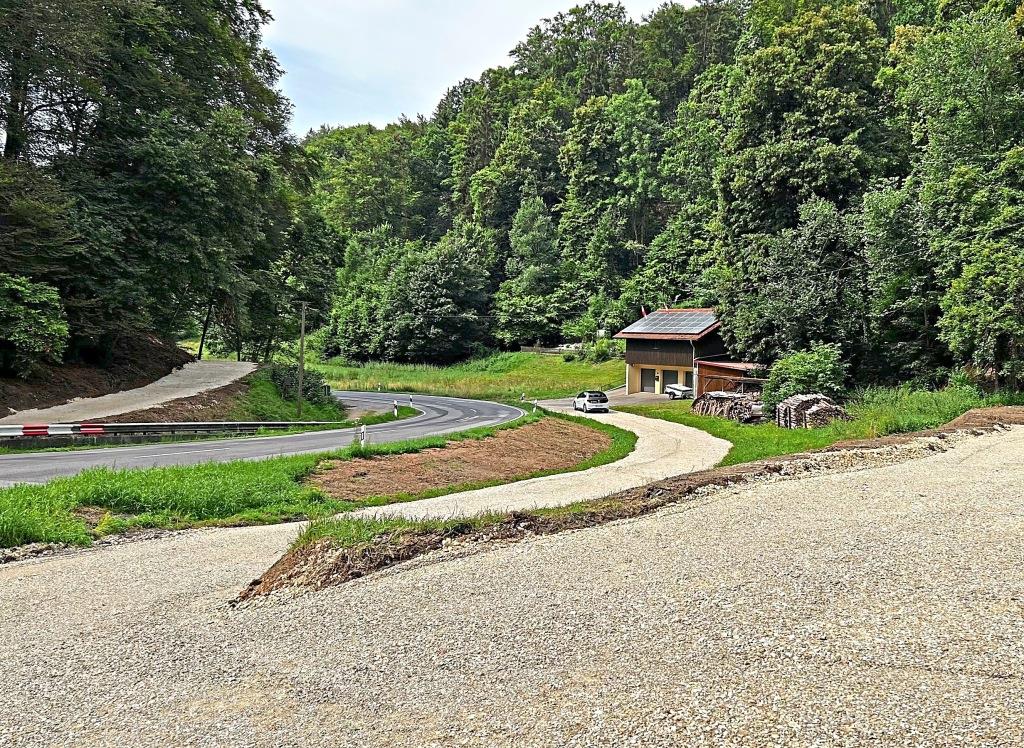 Baustelle Rennstrecke: Wege für Bohrungen angelegt