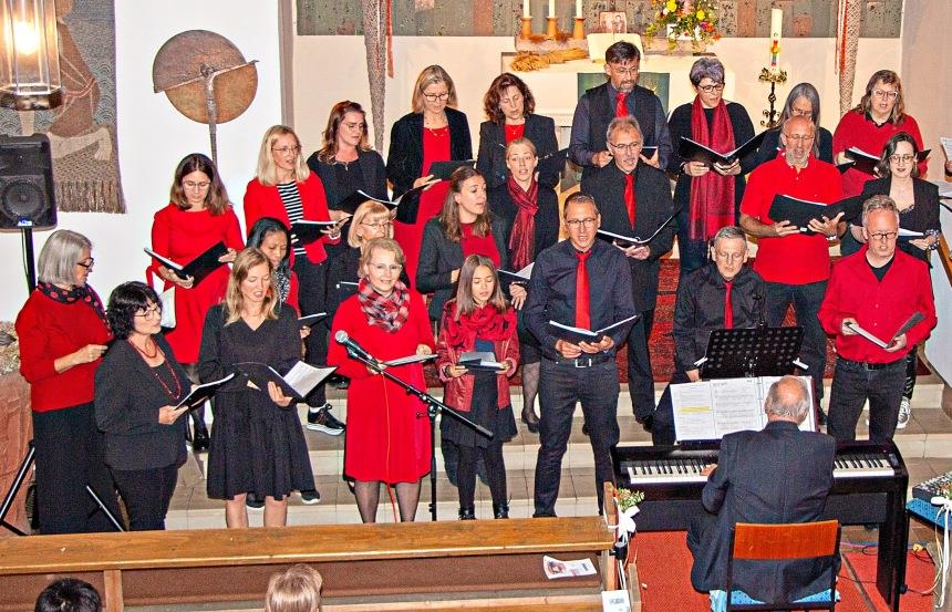 Gänsehautmoment: Gospelkonzert in der Christuskirche in Schwarzenfeld zog das Publikum an