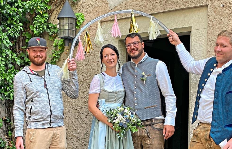 Simone und Markus Schaller haben auf Burg Falkenstein „Ja“ gesagt