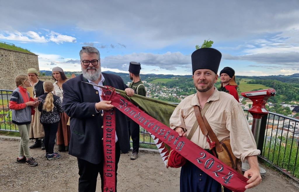Regen, Blasen und Begeisterung: Waldmünchens Trenckianer auf dem Weg ...