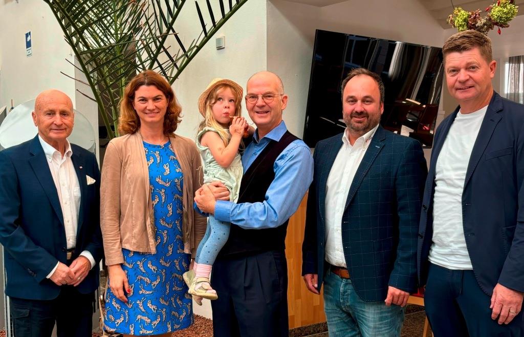 Menschlichkeit bis zum letzten Arbeitstag: BRK-Heimleiter Michael ...