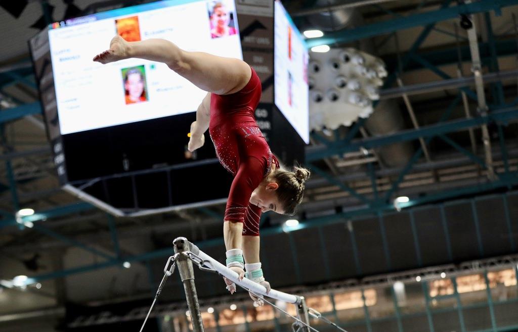 Turnerin Elisabeth Seitz spricht über ihren ersten Wettkampf in ...