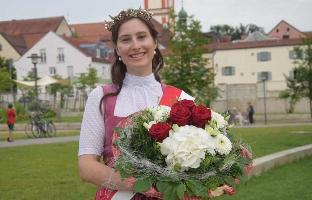 Das Geheimnis in Roding ist gelüftet: Carolin Hossinger ist ...
