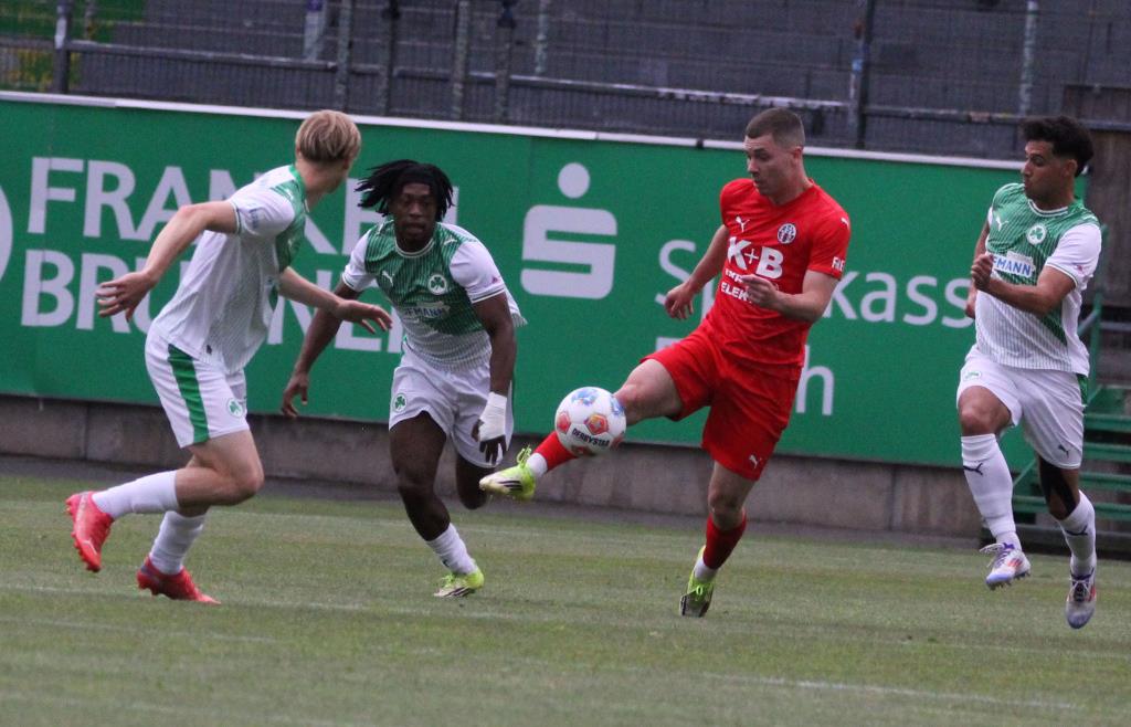 Regionalliga-Traum des ASV Cham ist geplatzt: 0:1-Niederlage im Fürther ...