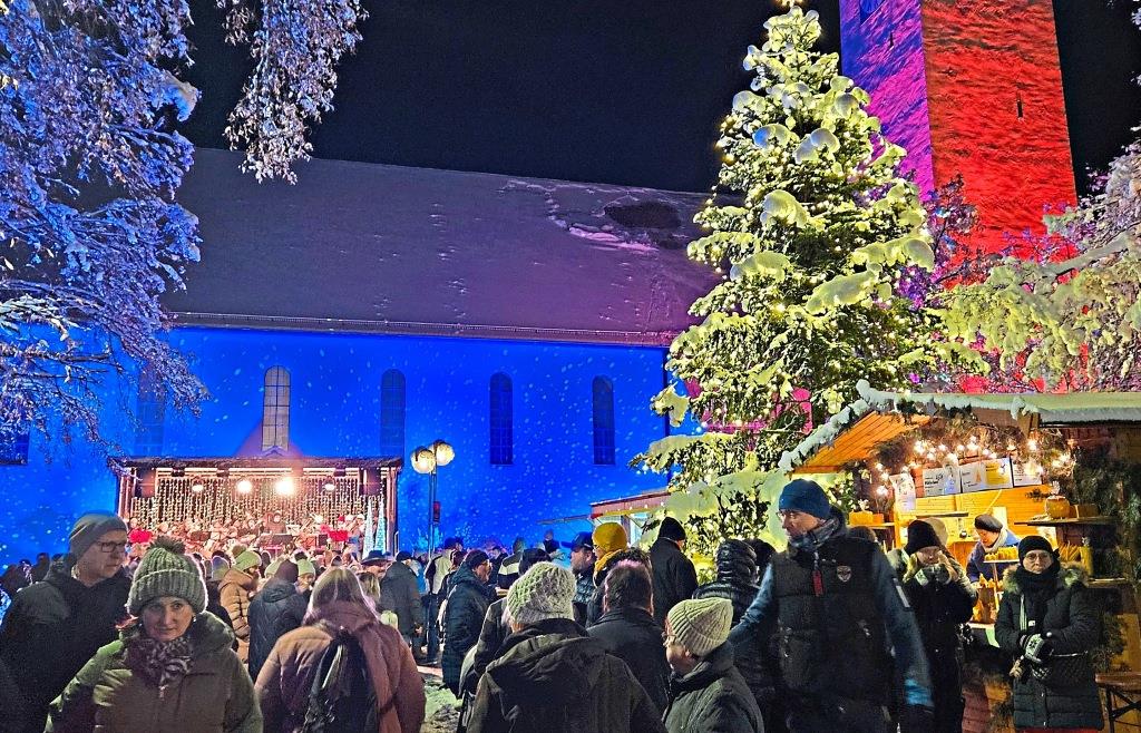 Schwarzenfelder Weihnachtsmarkt: 26 Buden in herrlicher Winterlandschaft