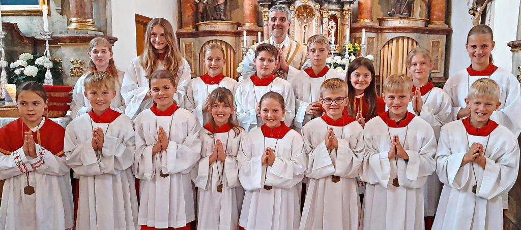 Acht neue Ministranten