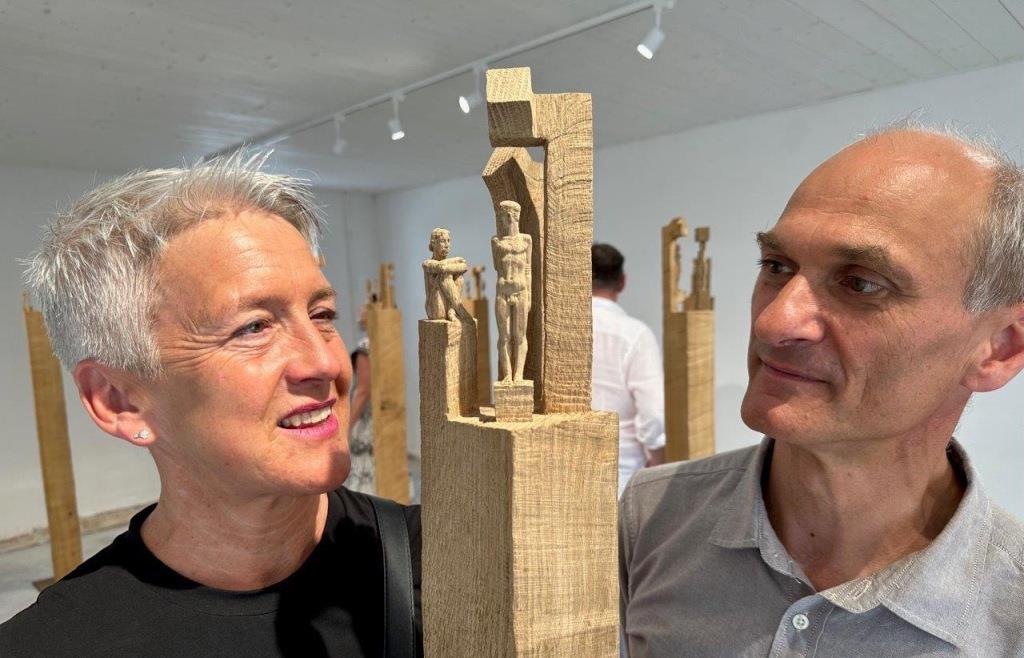 Bildhauer Franz Weidinger präsentiert neue Stelen in Ausstellung