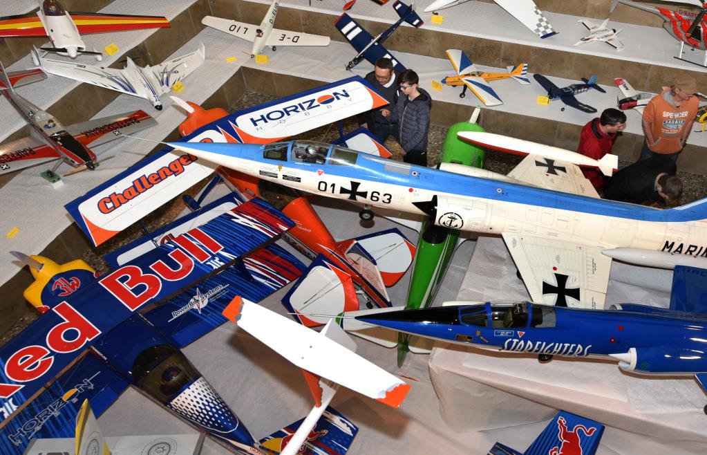 Vom Segelflugzeug bis zum Jet: Große Modellflug-Ausstellung in Berg