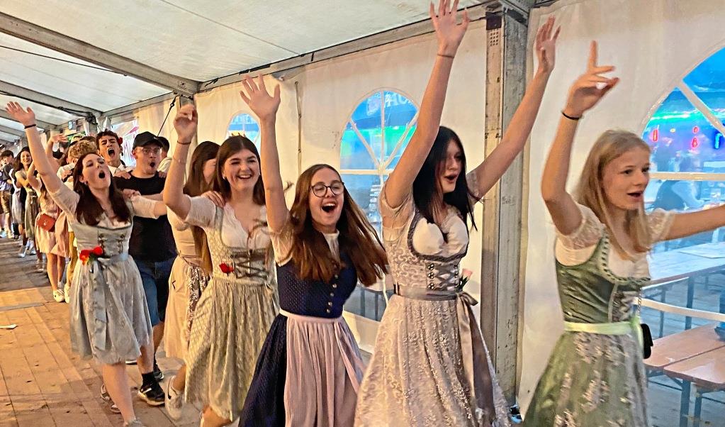 Zeichen der Verbundenheit: Hunderte Uniformen prägten auf dem Rodinger ...