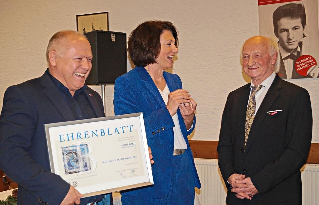 Auszeichnung: Friseur und Buchautor Louis Breu aus Lam hatte gleich ...