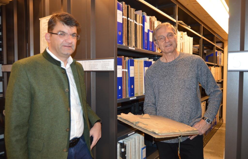 Archivpfleger Josef Motz taucht tief in die Geschichte Freystadts ein