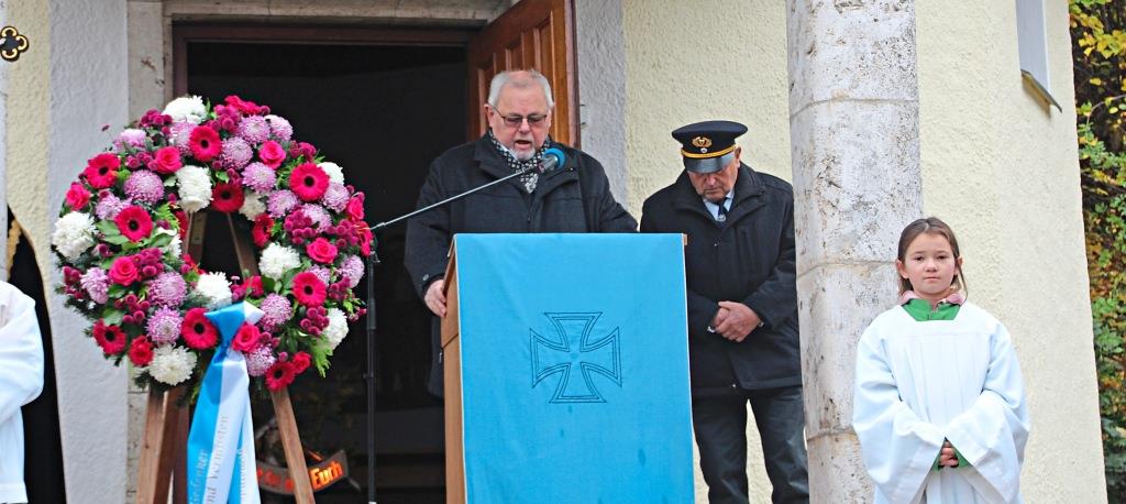 Der Opfer von Gewalt und Krieg gedacht