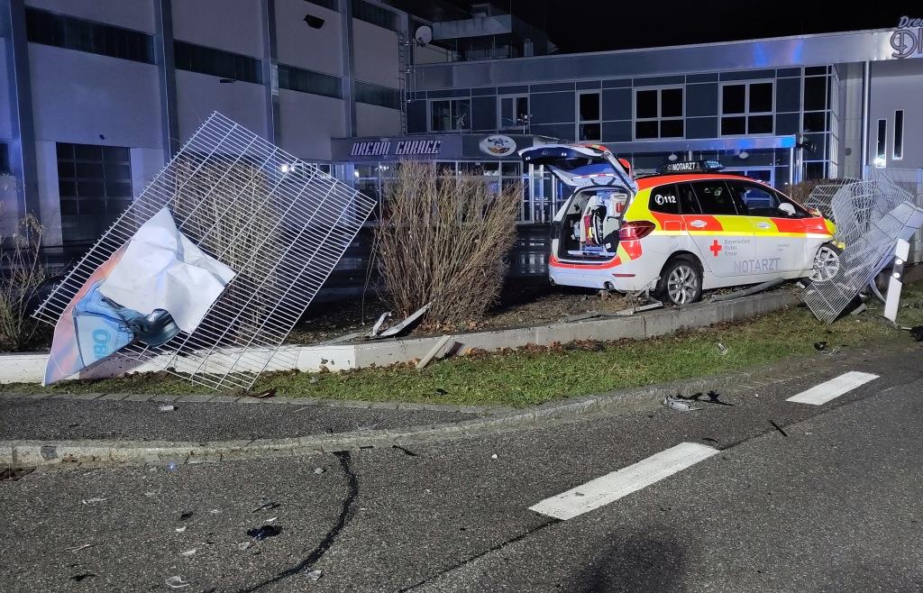 Notarzt verunglückt bei Einsatz in Roding: Immens hoher Sachschaden