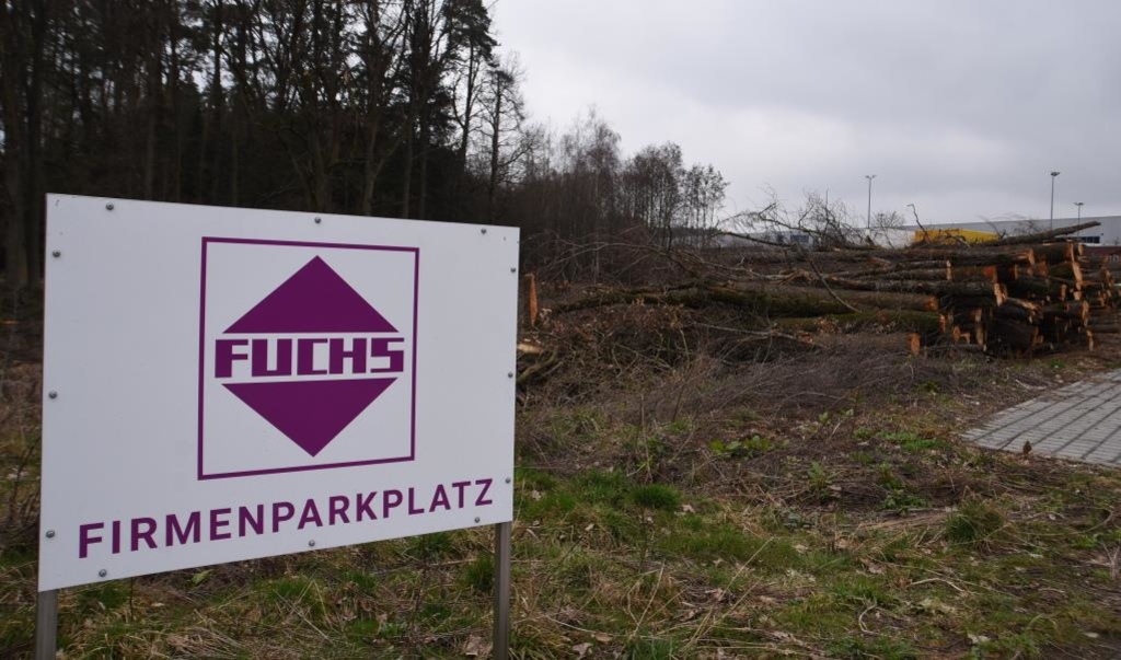 Fuchs Europoles hat Wald für sein neues Werk in Neumarkt schon gerodet