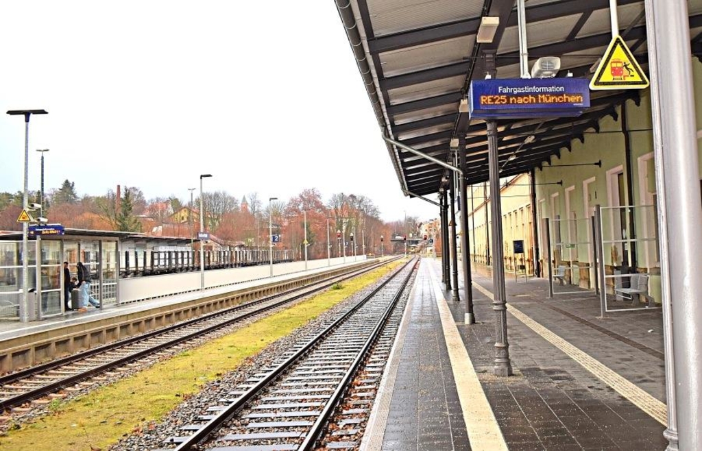 Die Länderbahn Alex hatte in Furth im Wald 165 Minuten Verspätung