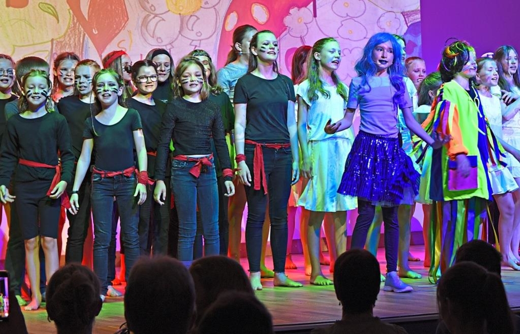 Musicalklasse 5 inszenierte „Der Tag, an dem es Flupp machte ...