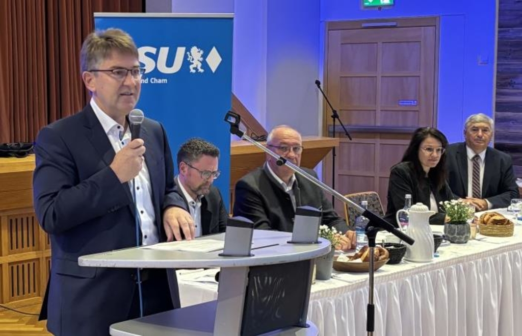 CSU in Cham nominiert Michael Multerer für Landratswahl 2026 – mit 97,5 ...