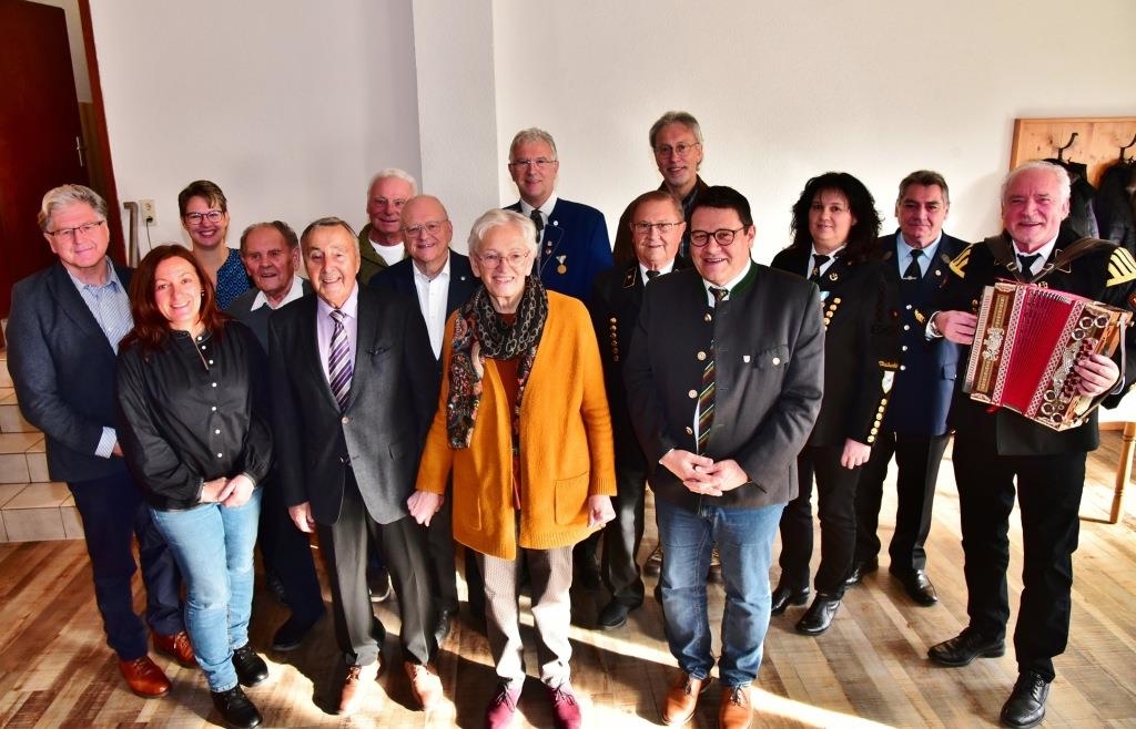 Ein Mann des Ehrenamts: Der Wackersdorfer Walter Buttler feierte 80 ...