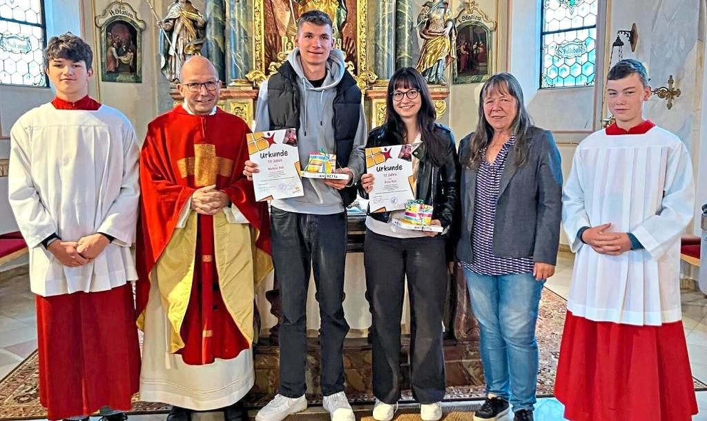 Zwei Ministranten verabschiedet