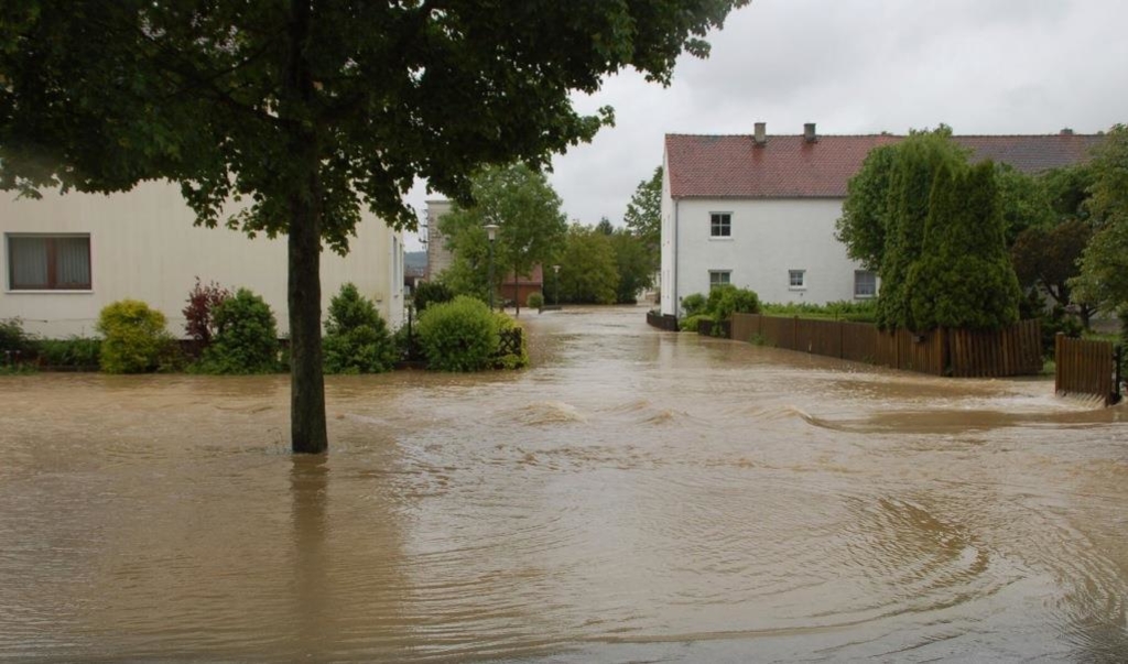 Rückblick mit Bildergalerie: Hochwasser 2013 in Abensberg
