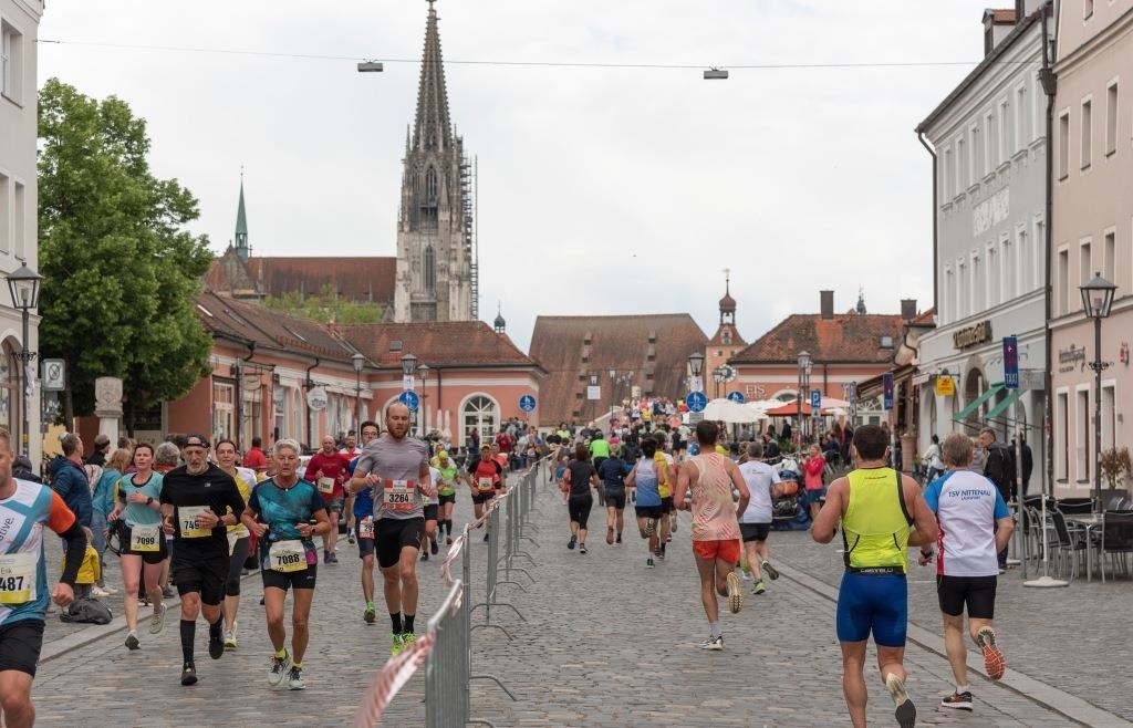Marathon in Regensburg: Auf dieser Strecke sind die Läufer am Sonntag ...