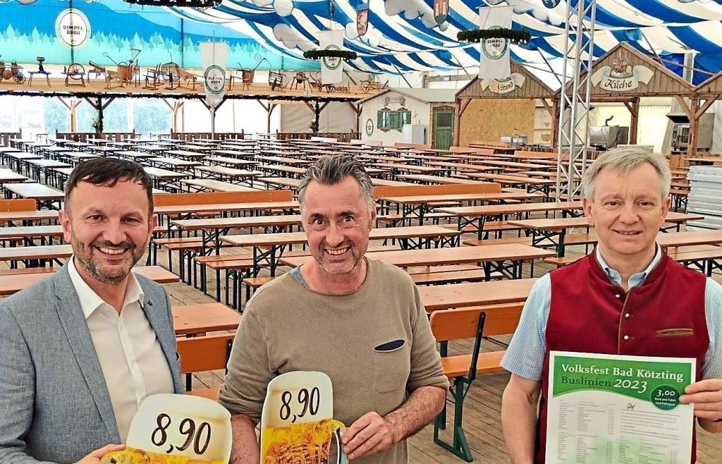 Es ist angerichtet für das Pfingst-Volksfest in Bad Kötzting