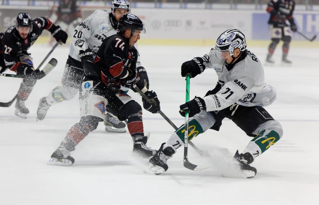 Aufstiegsheld und DEL-2-Meister Andrew Schembri will den Eisbären helfen